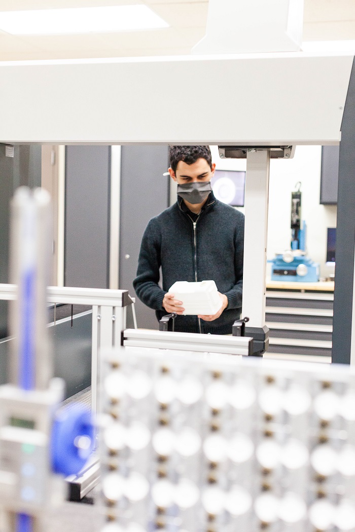 Custom Molding Expertise - Quality | Currier